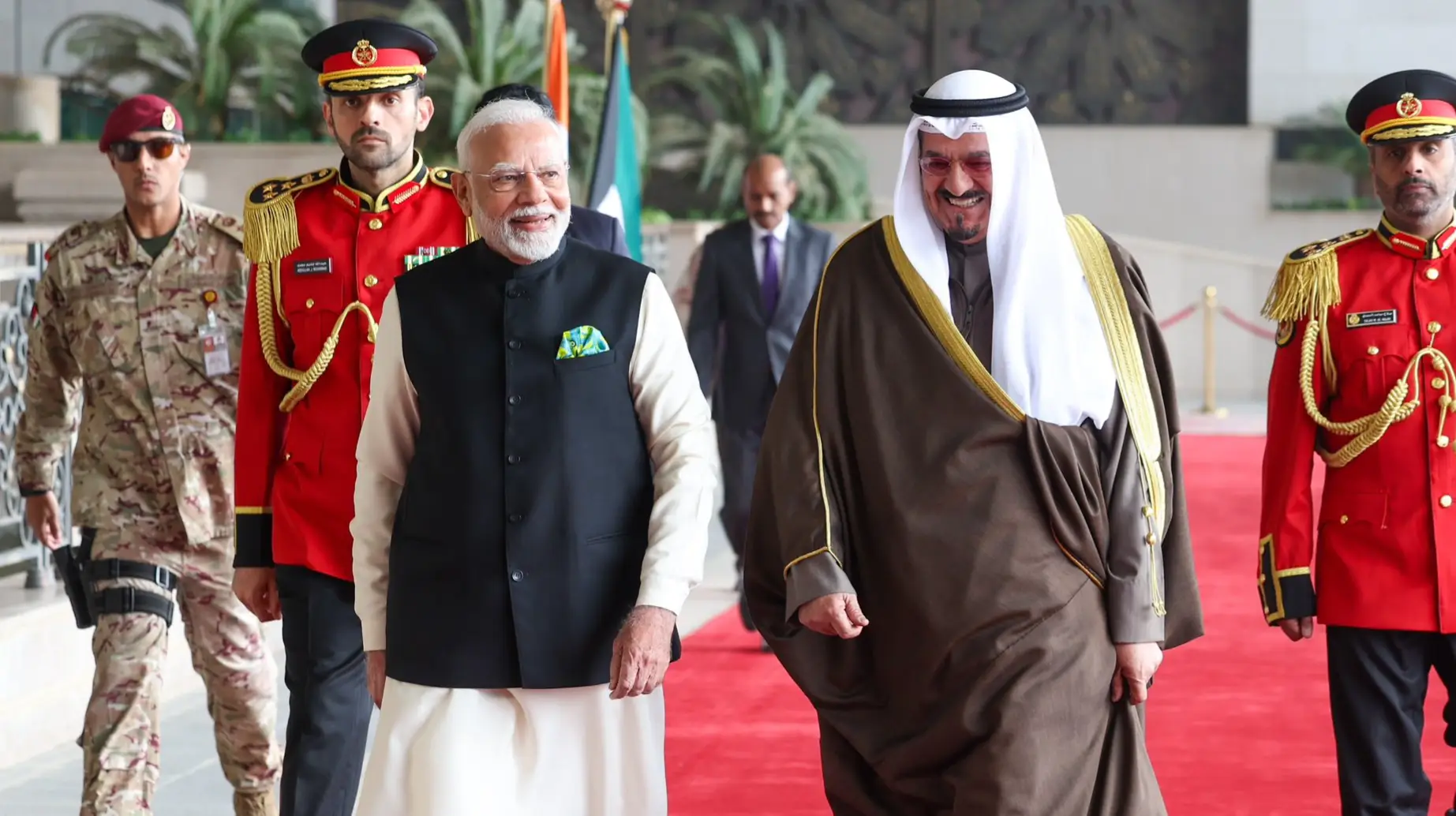 PM Modi Accorded Guard of Honour at Kuwait Emir's Bayan Palace, to Meet Crown Prince Today ...