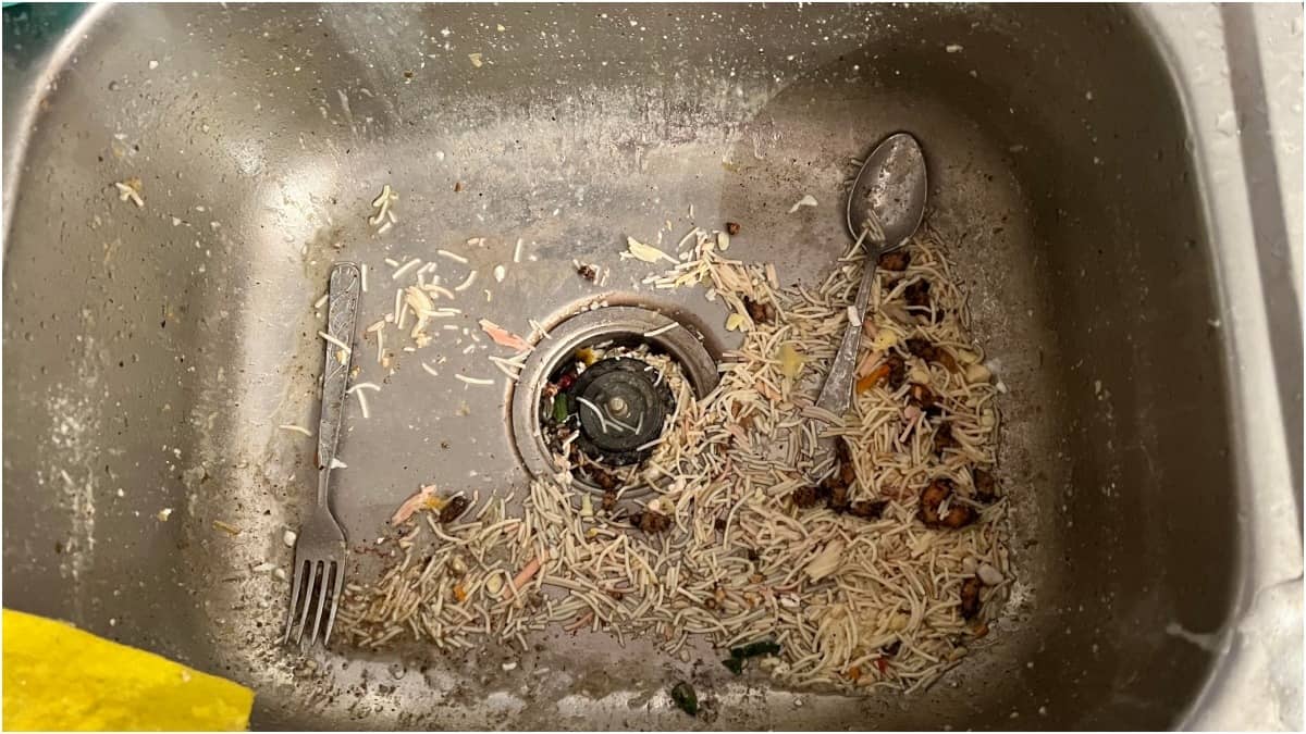 How To Clean Dirty And Grimy Kitchen Sink? Know Easy, Household Methods ...