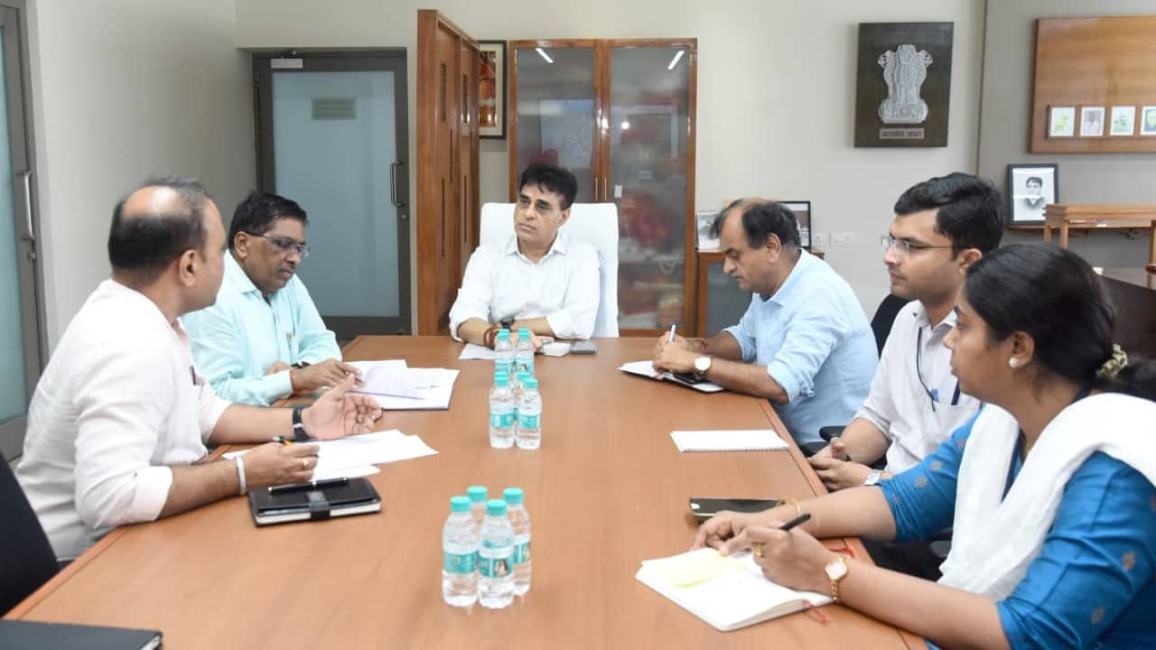Gujarat Govt To Rebuild Rs 105 Crore Hostel Complex, Canteen Block At ...
