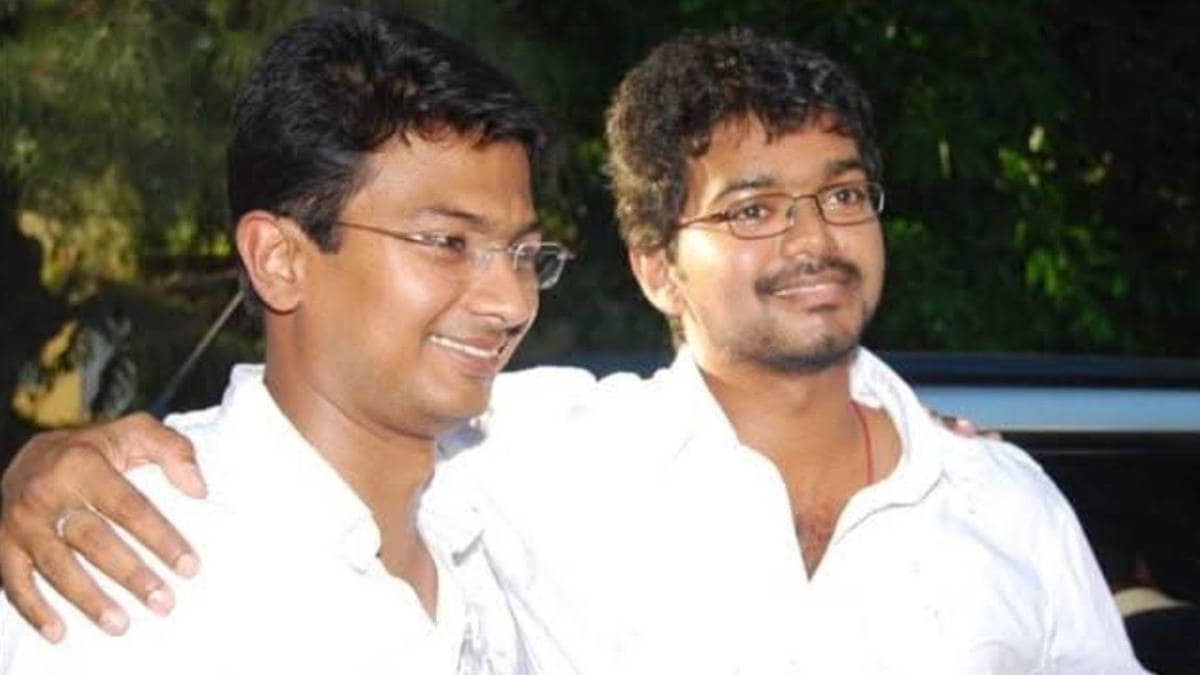 Old Pic Of Vijay, Udhayanidhi Trends Ahead Of Tamil Nadu Assembly Stand ...