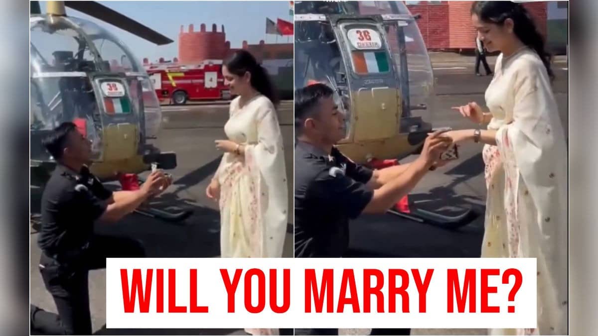 She Said 'Yes'! Army Officer Goes Down On One Knee, Pops The Question ...