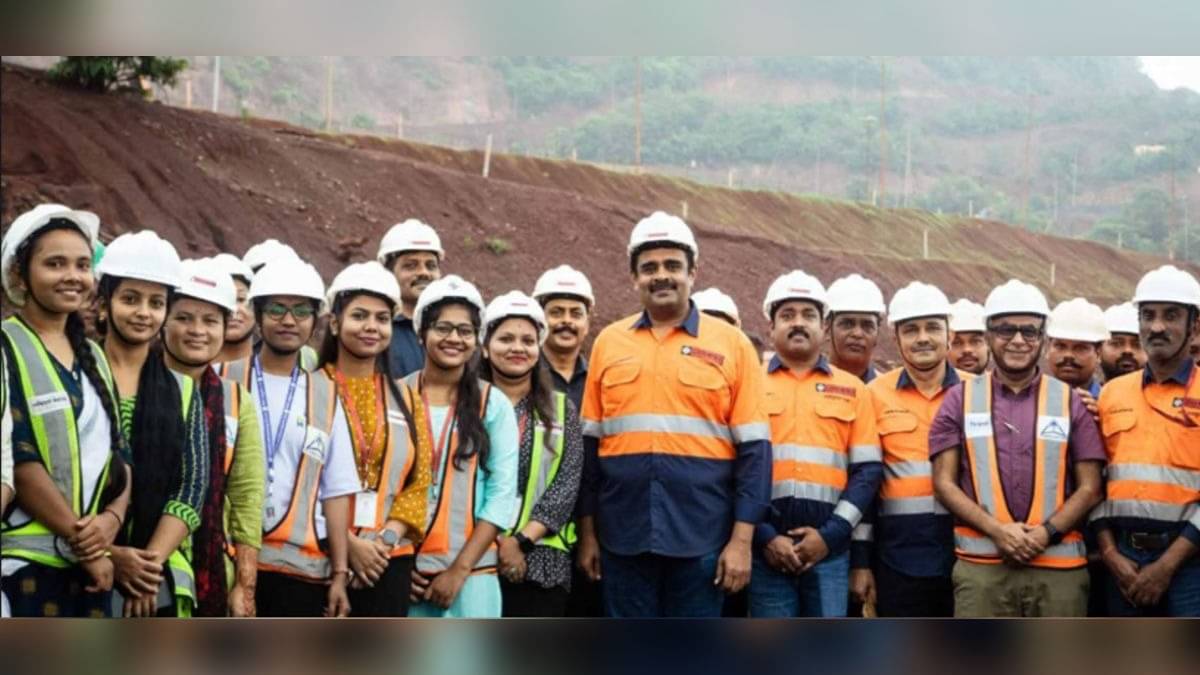 ₹25,000 Crore Steel Expansion By Lloyds Metals Set To Transform ...