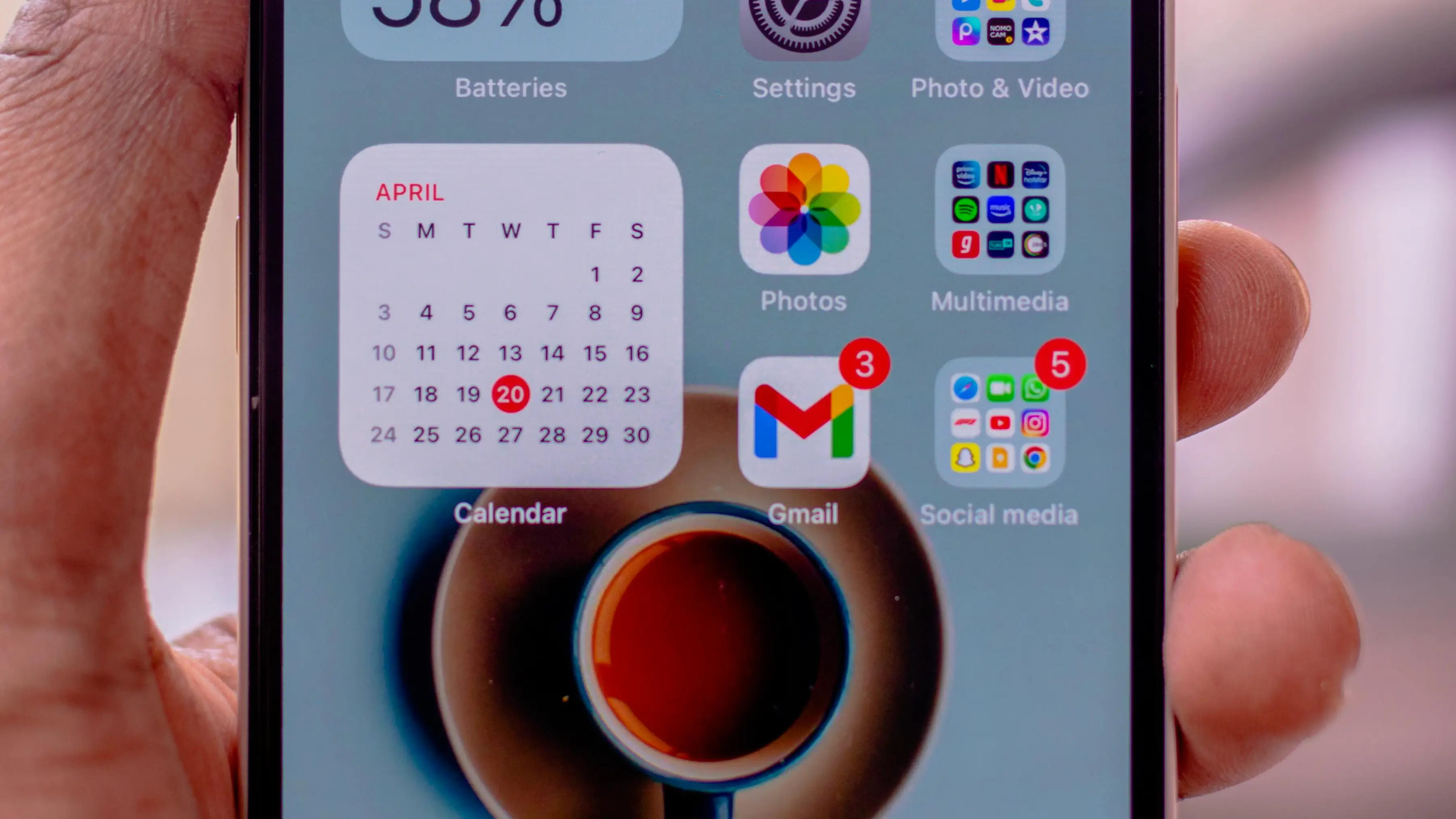 iPhone Users Alert! Centre Issues 'Highly-Severe' Warning for Apple Users, Flags ...