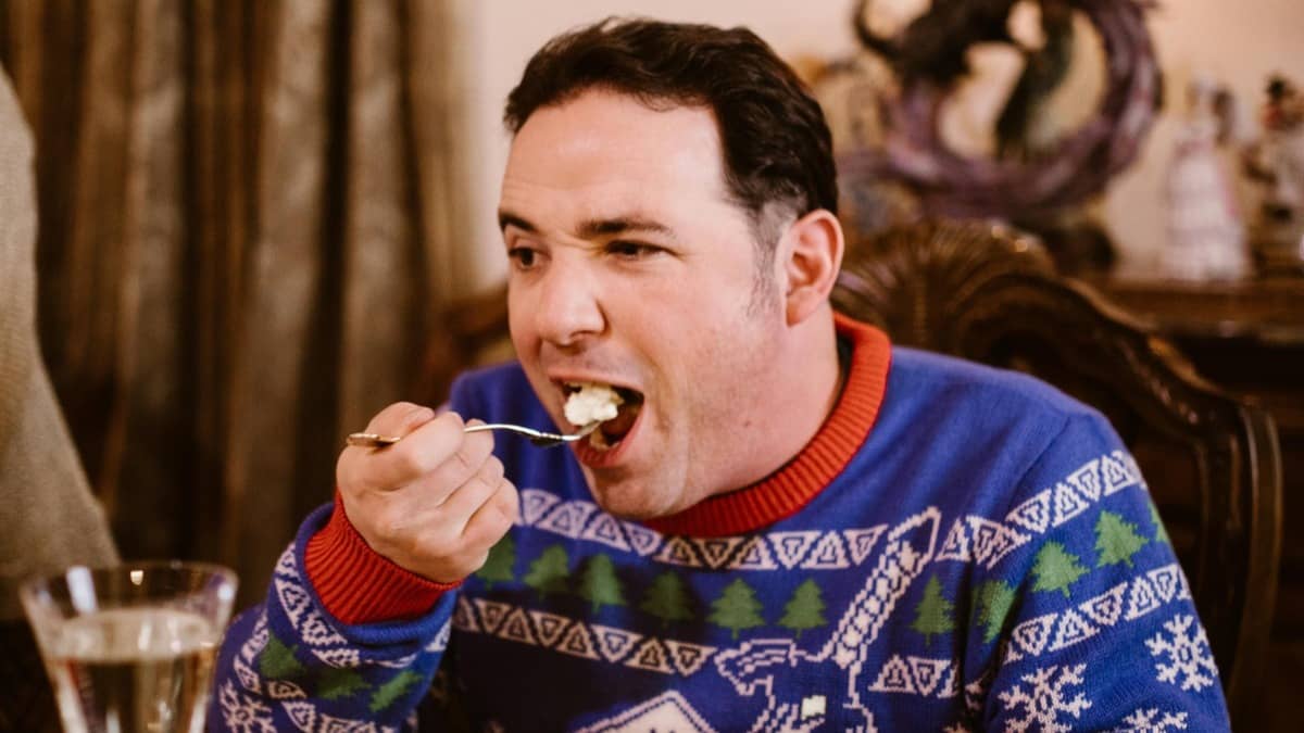 7 Things To Do After Eating A Large Meal To Avoid Bloating | Republic World