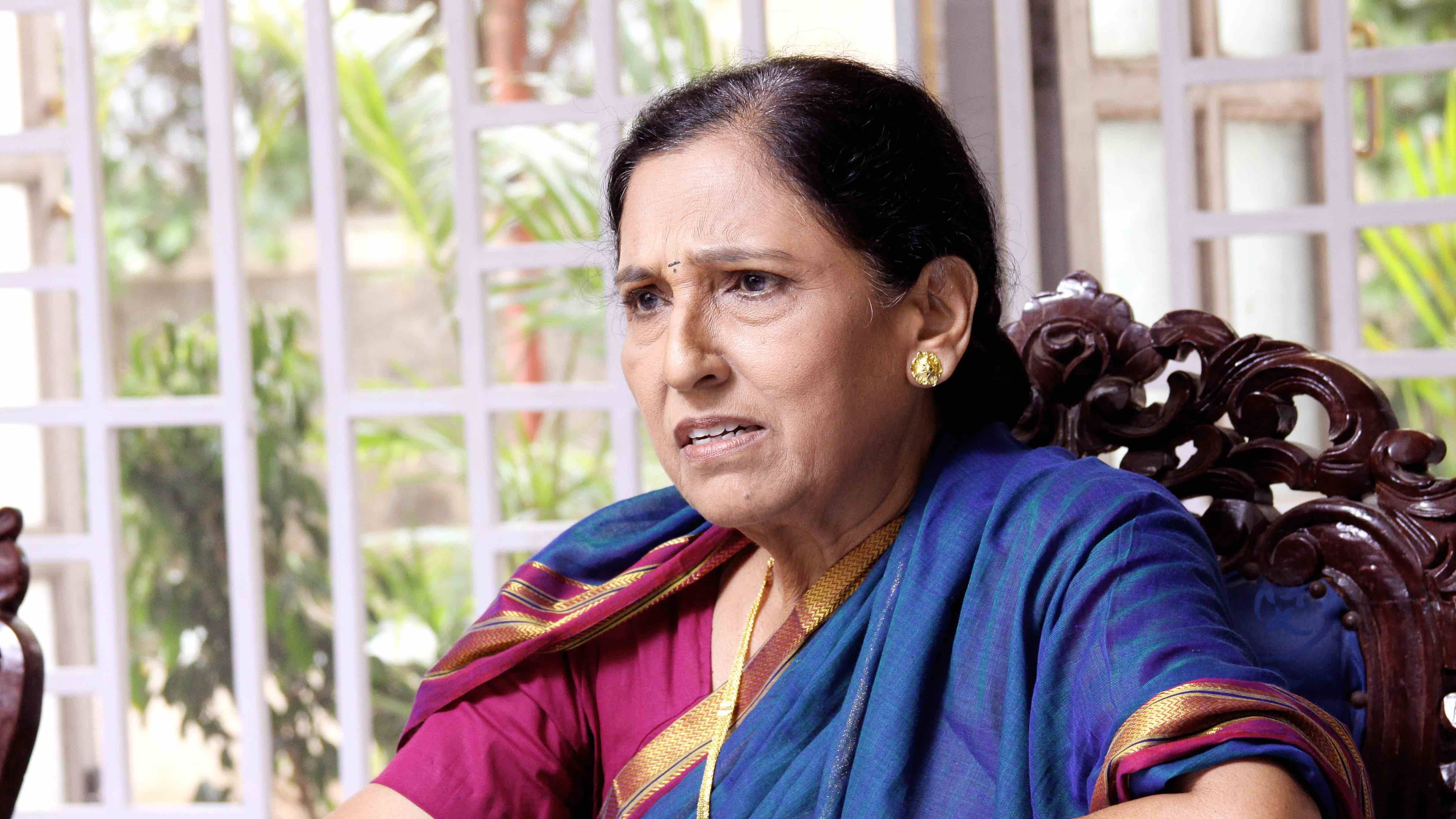 Suhasini Deshpande Death: Revisiting Veteran Actress' Legacy In Marathi Cinema And Bollywood ...