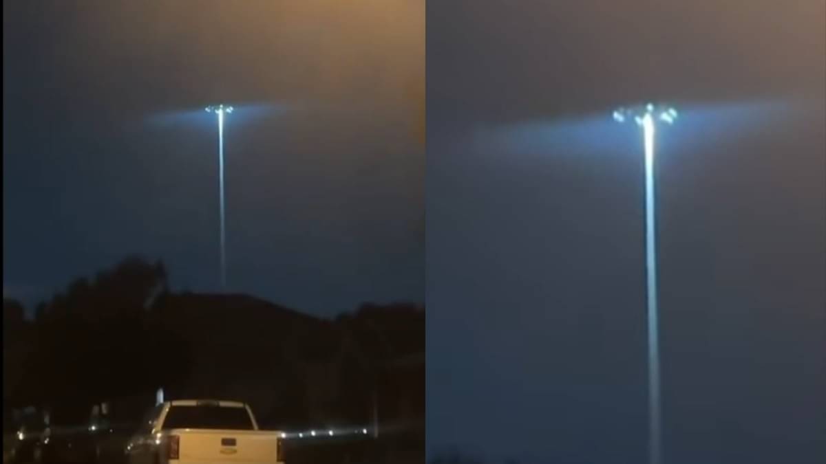 Watch: UFO Spotted in Texas Sends Down Beam of Light, Sparks Online ... Watch: UFO Spotted in Texas Sends Down Beam of Light, Sparks Online ...