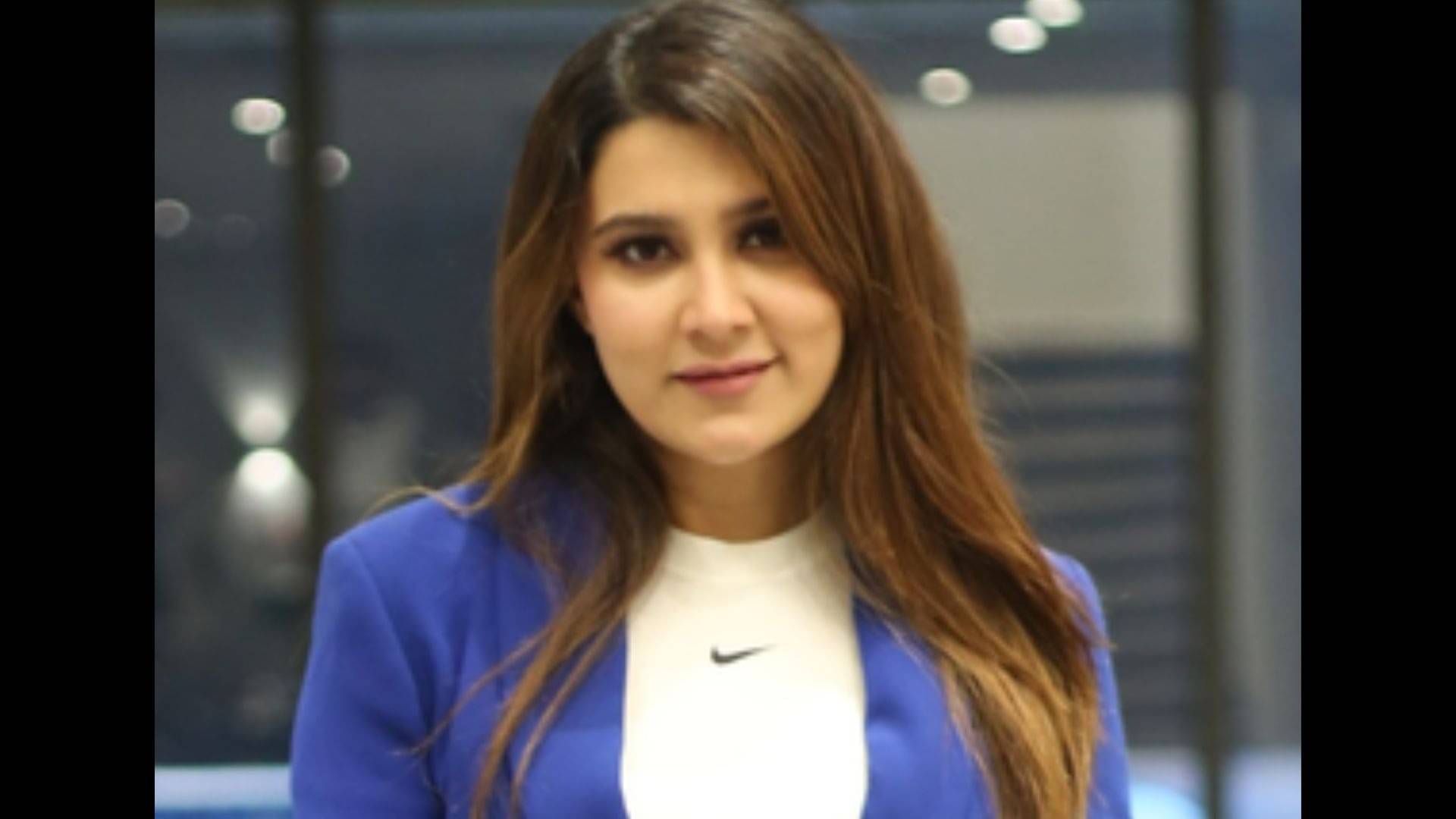 अपने सपनों के आशियाने की तलाश में हैं गायिका Aastha Gill, दिखाई हाई-स्टेक दुनिया की झलक ...