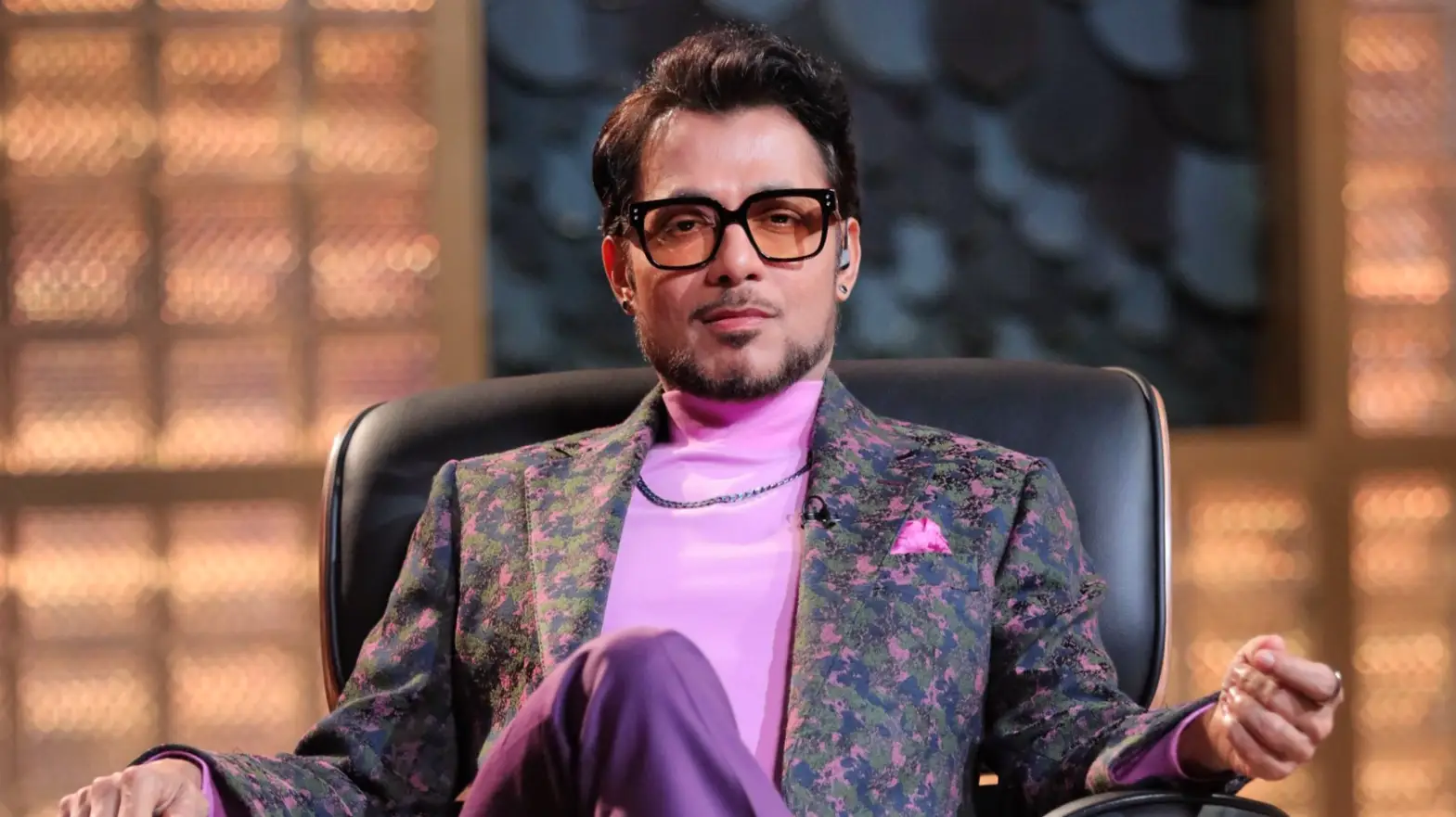 "Carry Title Of ChiefOfWhat?" Anupam Mittal Takes Dig At Deepinder ...