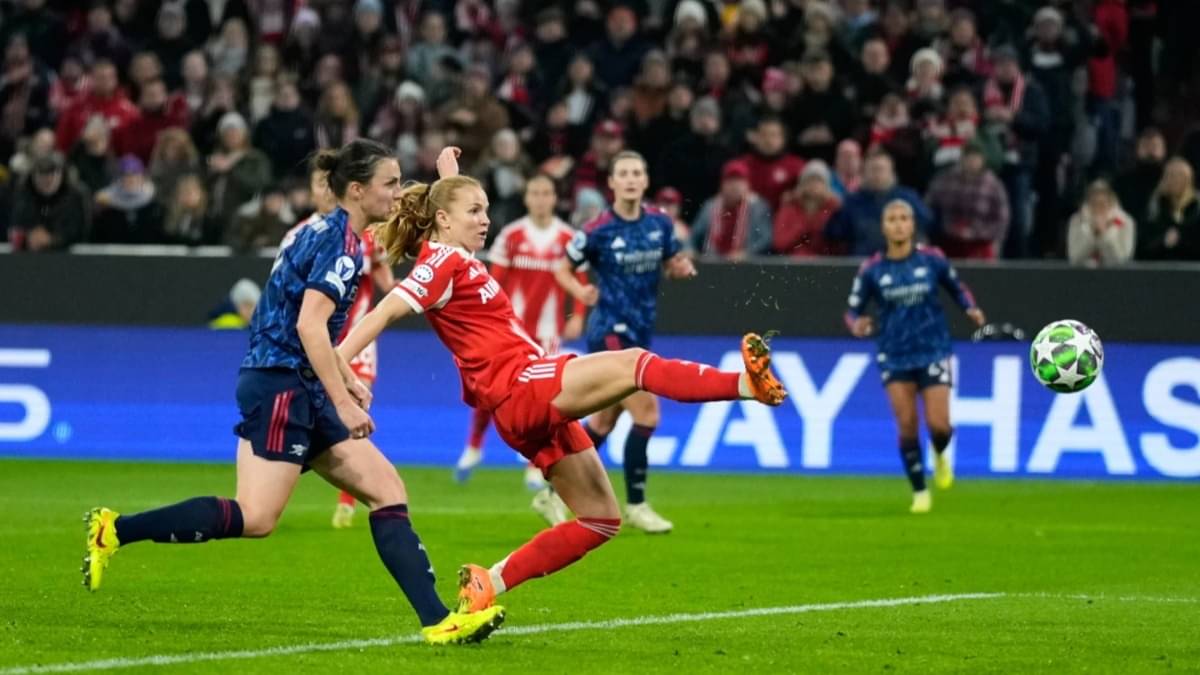 Arsenal Collapses To 3-2 Loss At Bayern Munich In Women's Champions ...