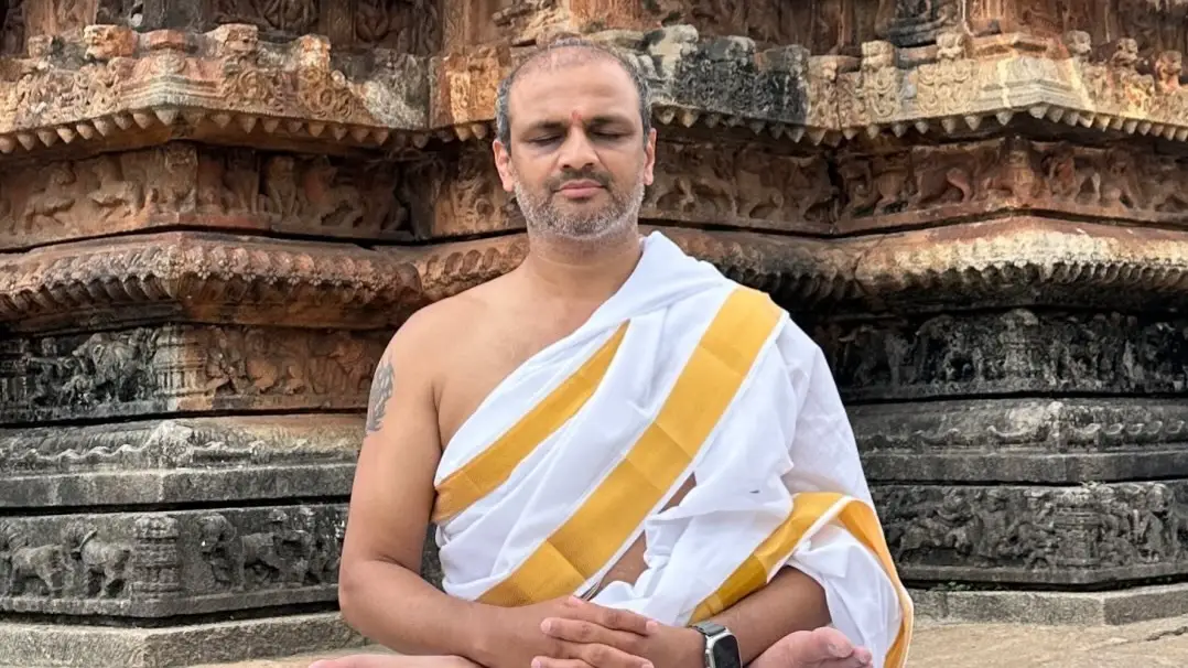 Ashtanga Yoga Guru Sharath Jois Passes Away at 53 In US; Taught A-list Celebs Like Madonna ...