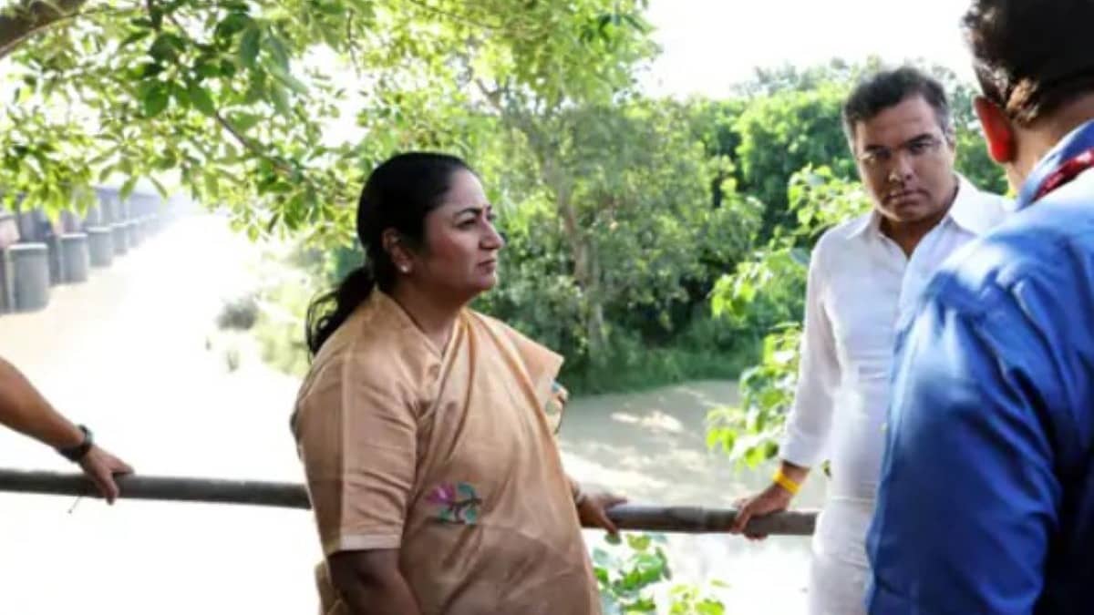 Delhi CM Rekha Gupta's Attacker Recced, Spent Night at Civil Lines area: CCTV Footage Reveals ...