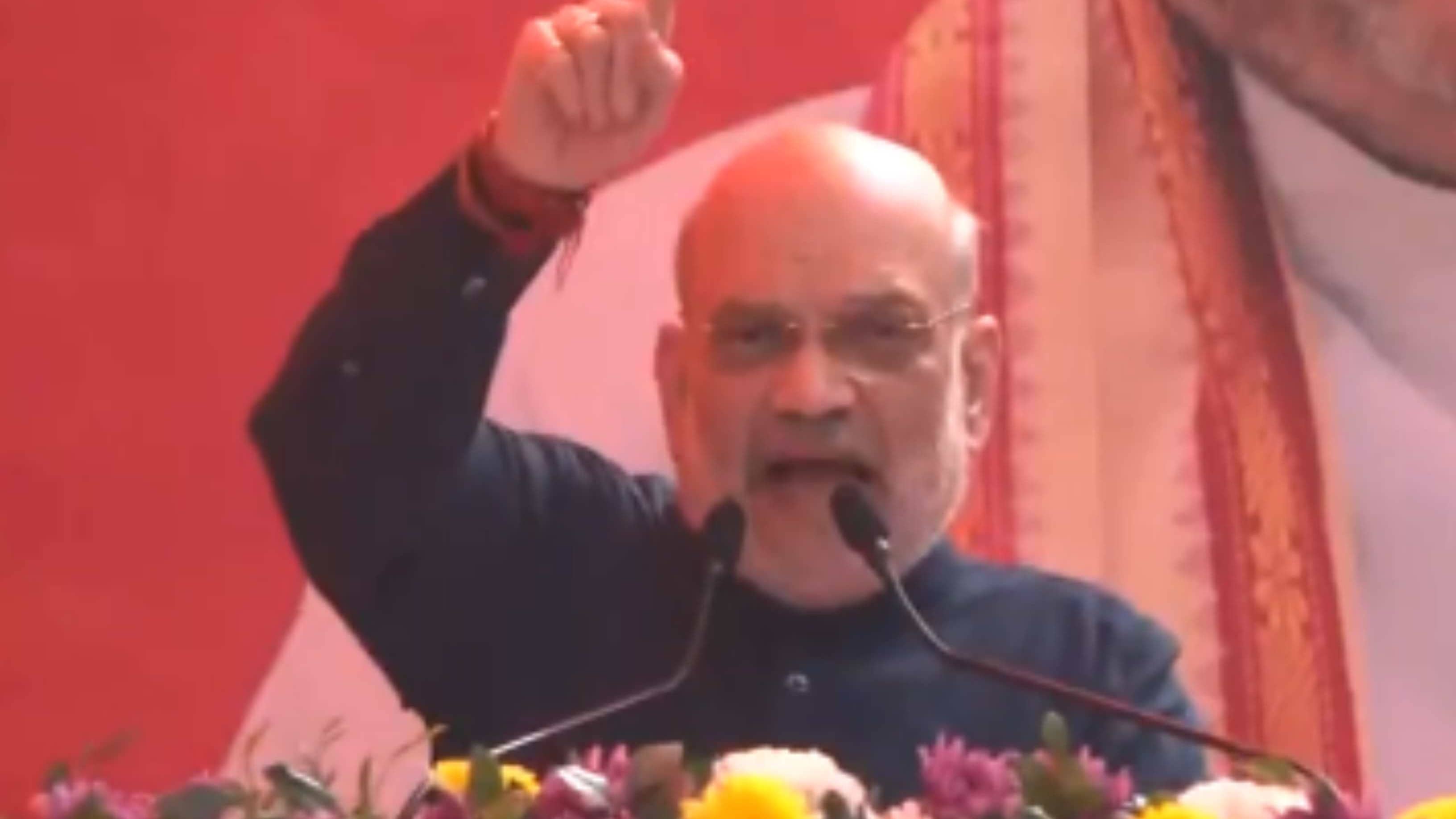 'Bade Miyan, Chote Miyan Have Looted Delhi': Amit Shah Hits Out at ...