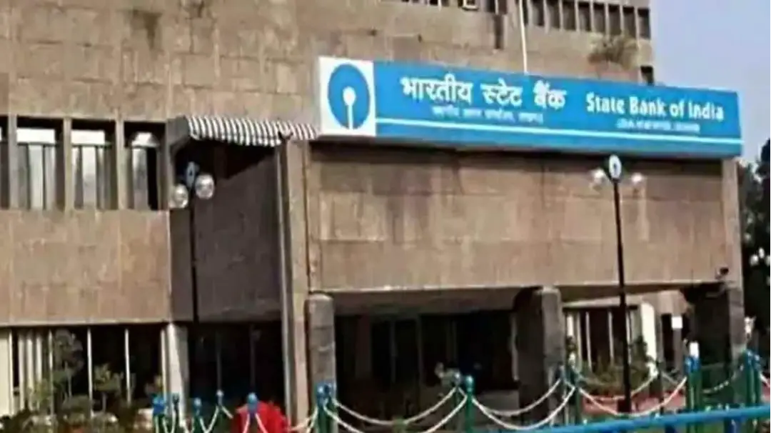 Banks to Remain Closed on Saturday! Check Upcoming Holidays List Here ...