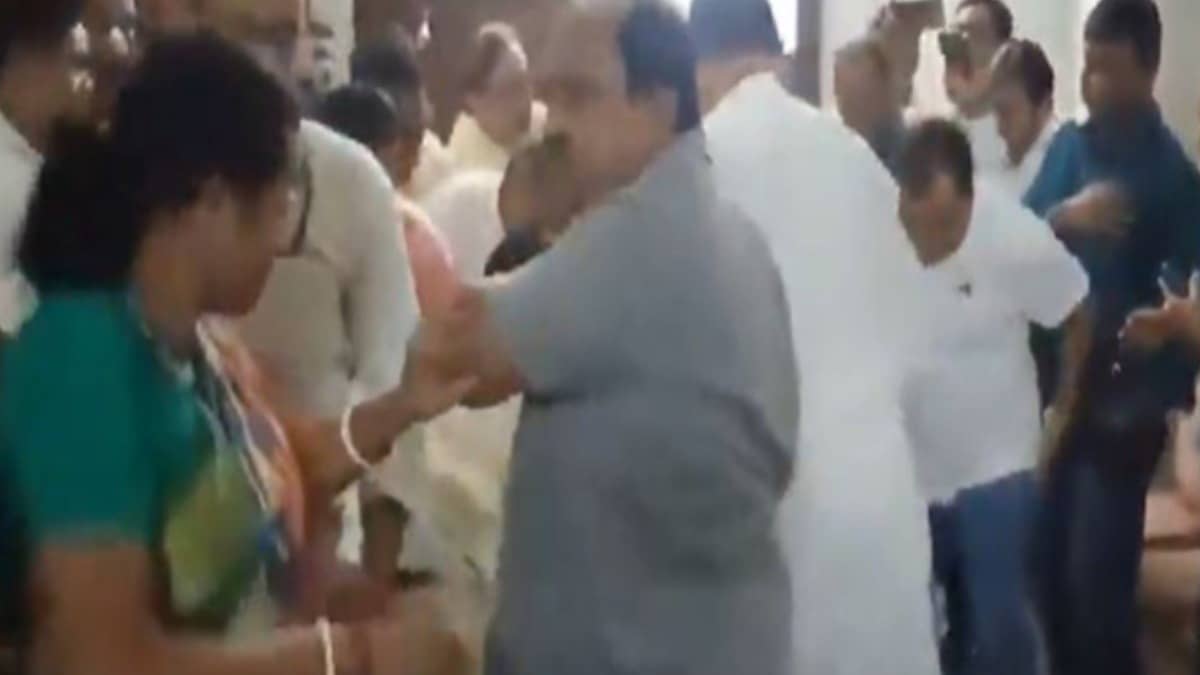 BJP MLAs in WB Assembly Suspended Amid Protests, Sloganeering ...