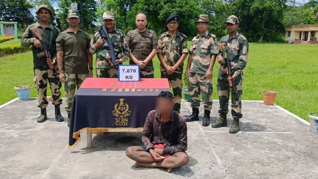 BSF Foils Smuggling Bid in West Bengal, Nabs Smuggler With Gold Worth ...
