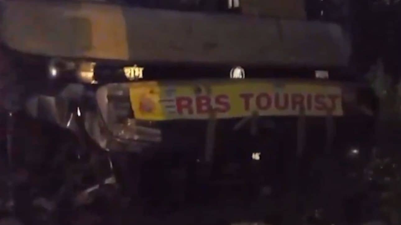 38 Injured After Sleeper Bus Overturns on Lucknow-Agra Expressway | Republic World