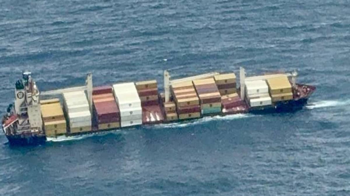 Foreign Cargo Ship Capsizes In Middle Of Sea off Kochi Coast, 21 Crew ...