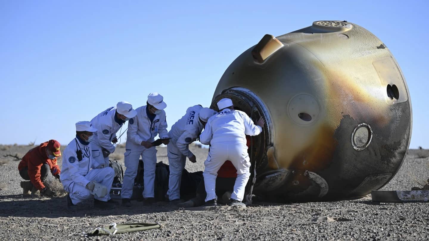 Chinese Astronauts Return to Earth Safely After Six-Month Stint in ...