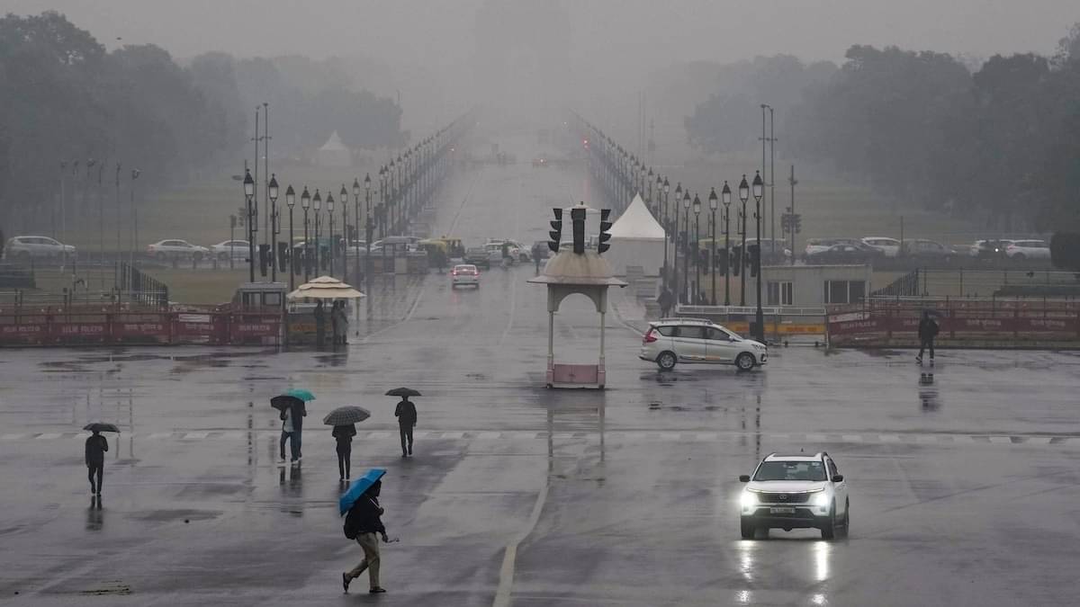 Delhi Weather Update: Light to Moderate Rain Lashes National Capital, IMD Issues Orange Alert ...