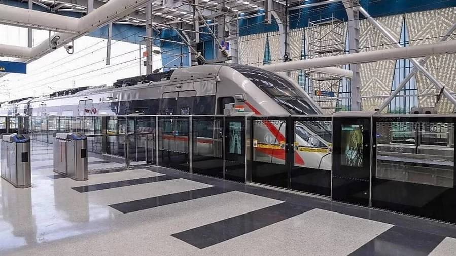 Delay in Services on Delhi Metro's Red Line Due to Technical Snag ...