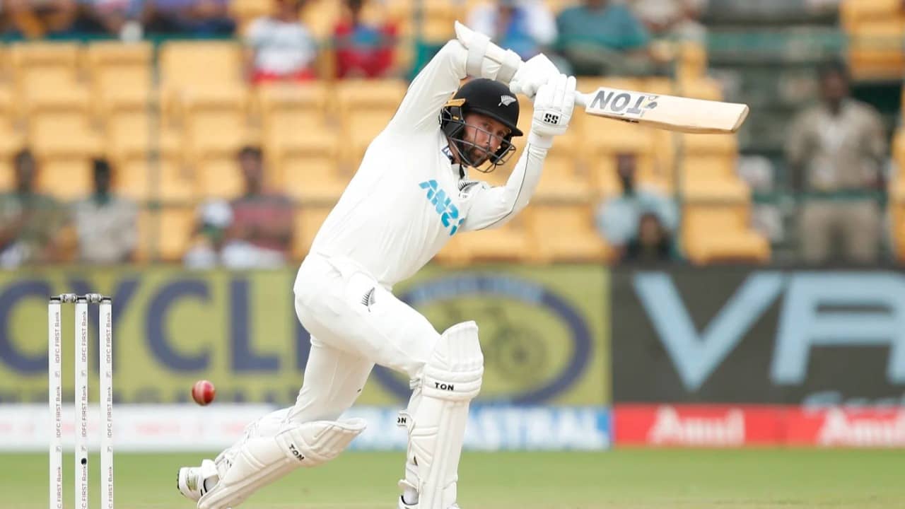 Devon Conway's 91 leads NZ to 180/3 after pacers bowl out India for record low 46 | Republic World