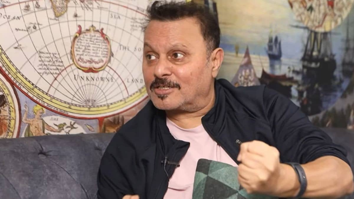 Dharmendra: आंख खोलते थे, हाथ हिलाते थे, वह ठीक हो रहे थे... डायरेक्टर ...