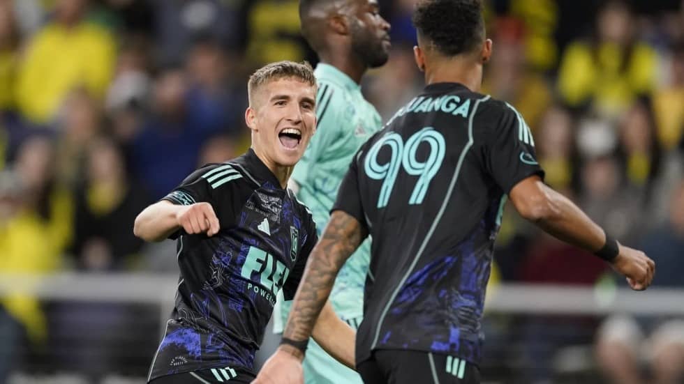 Croatian forward Biuk completes transfer from Los Angeles to Real ...