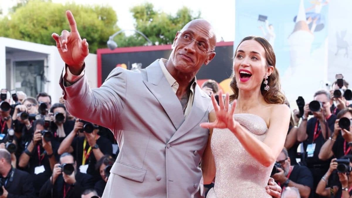 Dwayne Johnson's The Smashing Machine Receives 15-minute Standing ...