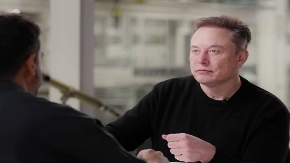 Elon Musk Explains Why His Starlink Can't Beat Tower-Based Networks In ...