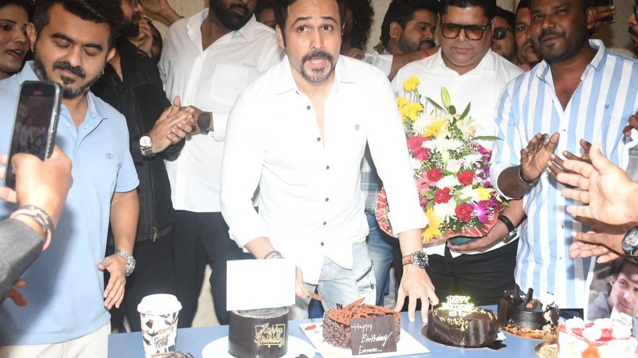 Emraan Hashmi Celebrates His 46th Birthday With Paps | Republic World