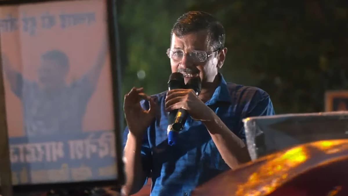 First Visuals: Arvind Kejriwal Walks Out of Tihar Jail, Euphoria Among ...