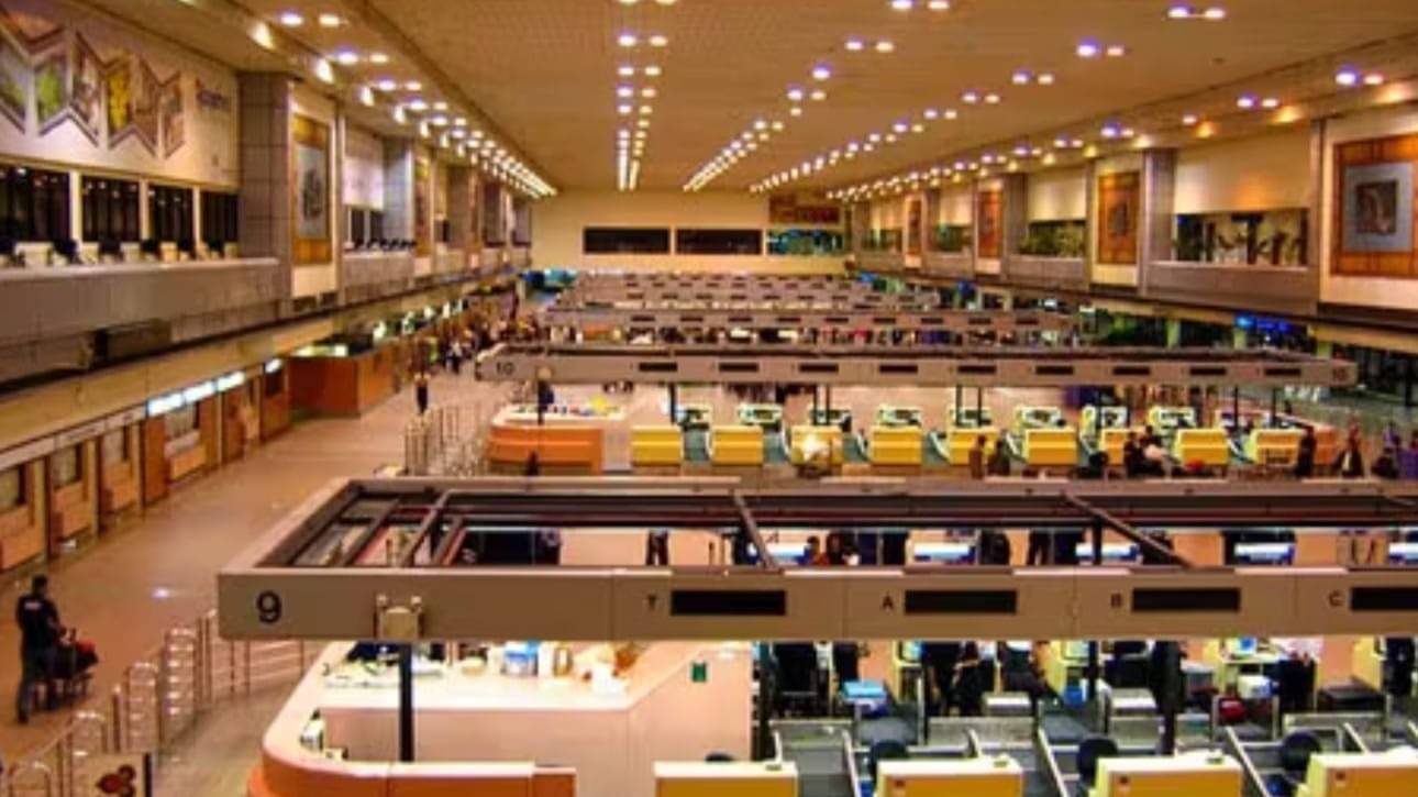 BREAKING | Bangkok Earthquake: Airports Evacuated, Flight Halted and Rail-Metro Services Hit ...