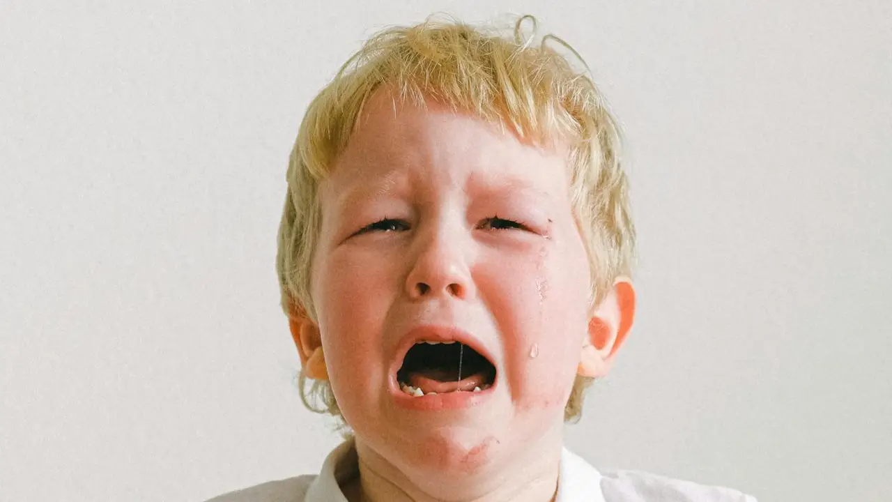 From No Tears To Sunken Head: Spot Early Signs Of Dehydration In Kids ...