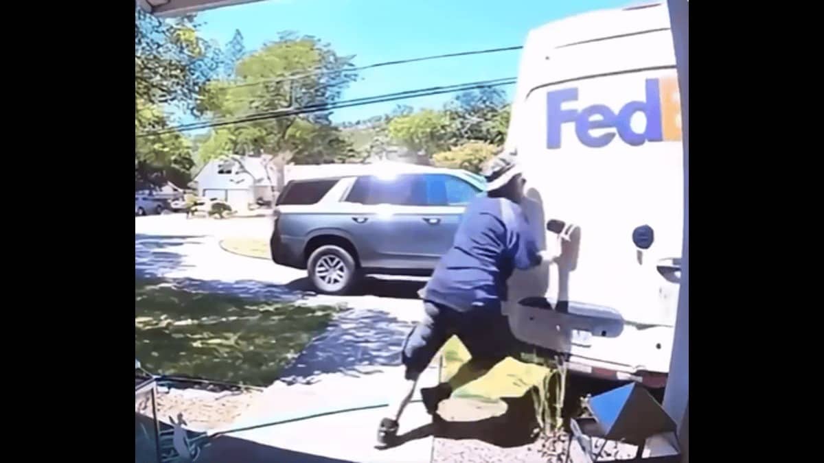 ‘He Had to Get Fired’: Unsecured Van Causes Double Damage in Viral Door Cam Footage | WATCH ...