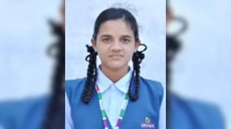 Class 10 Girl Student Dies of Heart Attack While Walking to School in ...