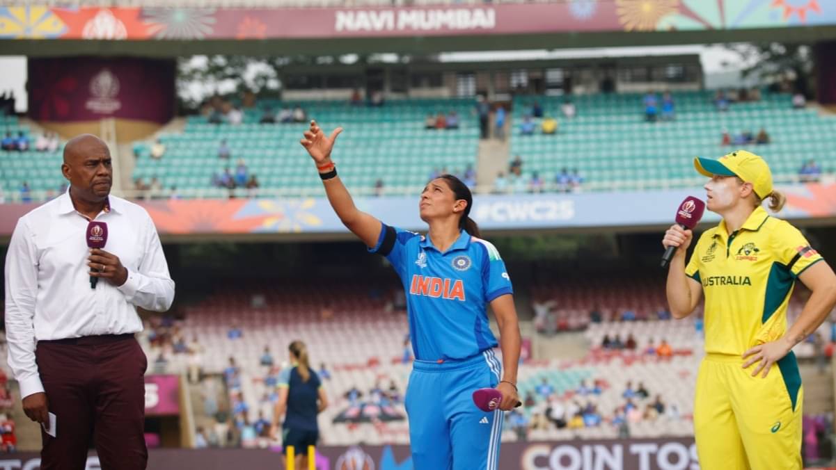 India-Australia Players Wear Black Armbands During Women's World Cup ...