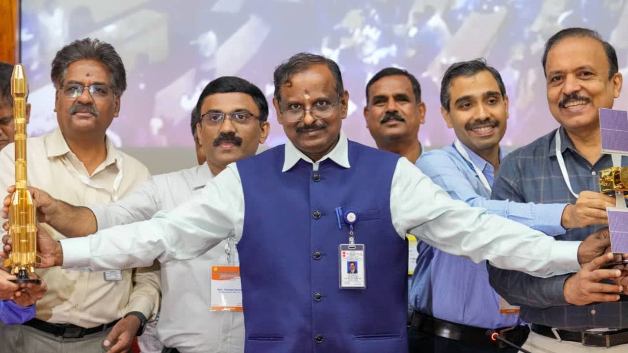 ISRO को अगले 5 साल में 100 और मिशन पूरे करने का भरोसा: इसरो अध्यक्ष वी ...