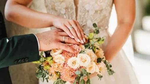 ‘Chinese Love Guru’: Woman in China Earns Millions with Unconventional ...