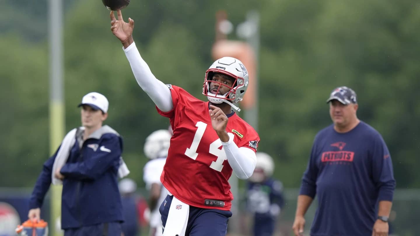 Pats offensive coordinator Alex Van Pelt sees progress in rookie QB ...