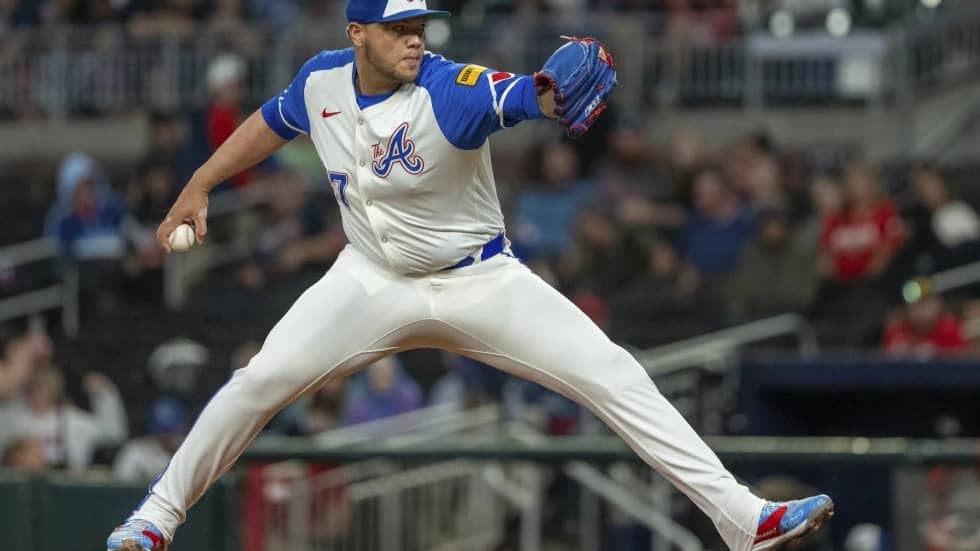 Braves reliever Joe Jiménez to be sidelined 8-12 months following knee ...