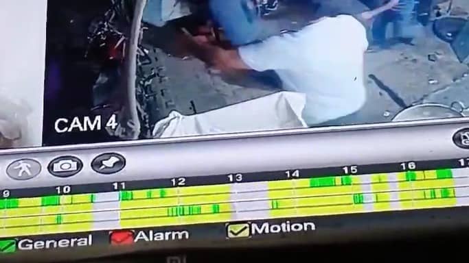 Kanpur: Drunk Man Spills Boiling Hot Milk on Himself, Dies | VIDEO ...