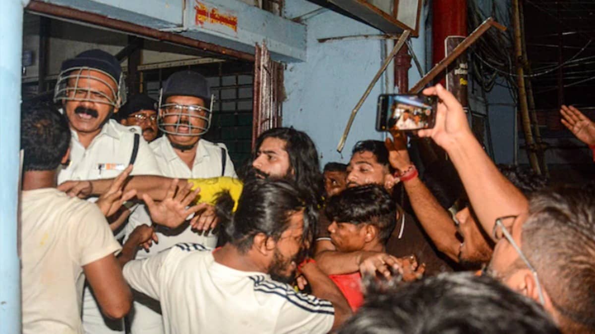 Video Captures Rampage at RG Kar, Emergency Building Ransacked Amid ...