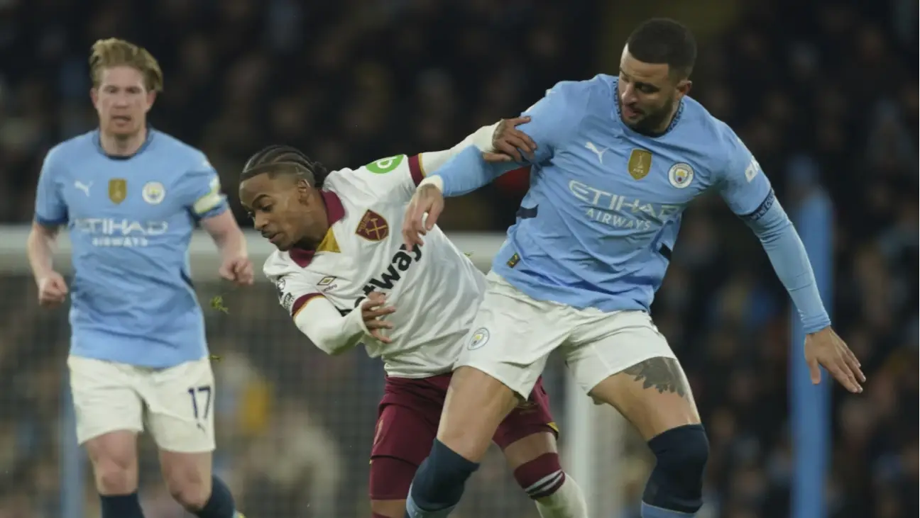 Manchester City Captain Kyle Walker Arrives In Italy, Expected To ...