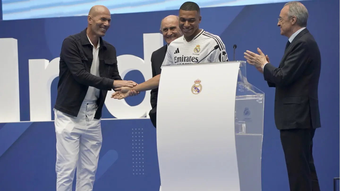 Real Madrid vs Chelsea LIVE Streaming: Will Kylian Mbappe play in pre ...