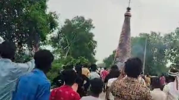 लखीमपुर खीरी से बड़ी खबर, मुहर्रम जुलूस के दौरान हाईटेंशन लाइन से ...