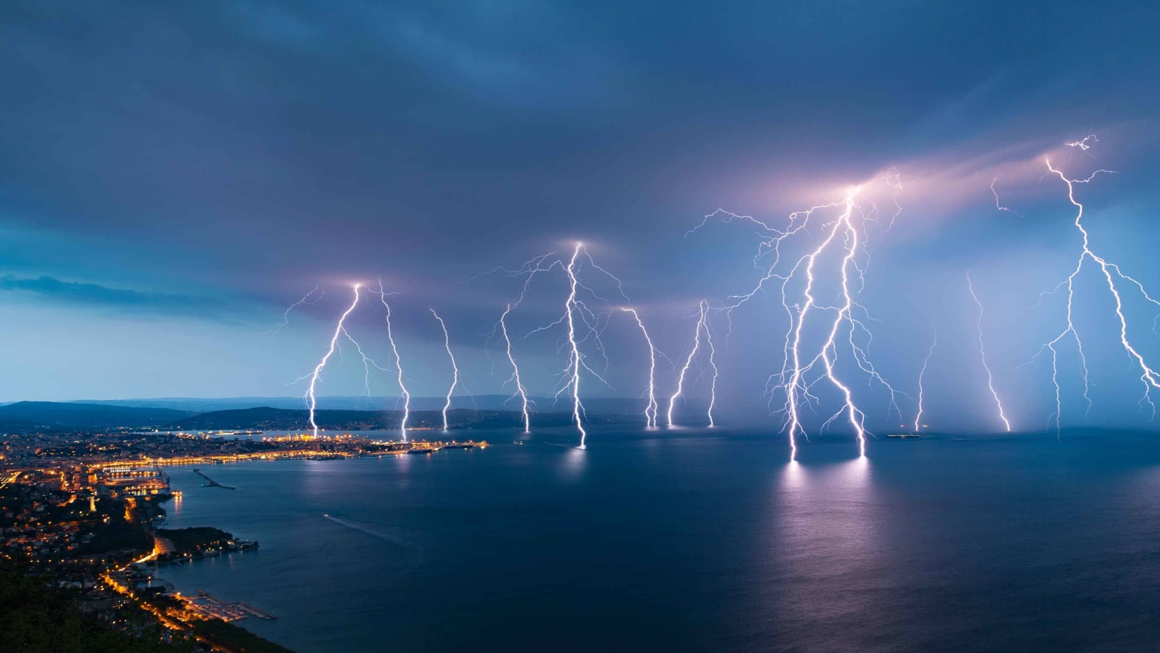 15 Children Fall Sick As Lightning Strikes School Compound in Bengal's ...