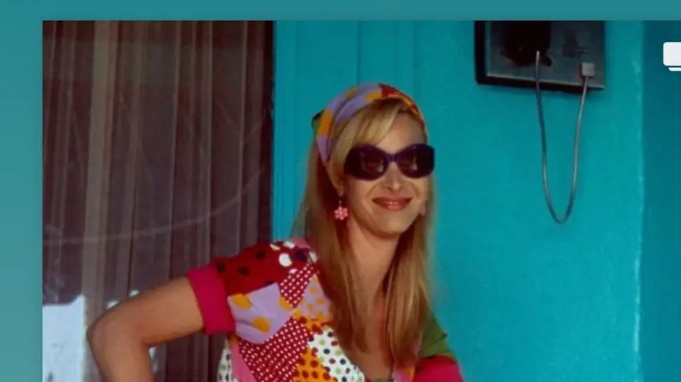Lisa Kudrow Remembers When Sandra Bullock Confused Her With FRIENDS ...
