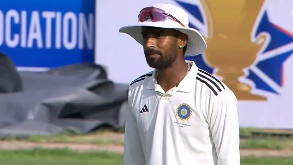 Manav Suthar's seven-for rattles India D as India C win in Duleep ...