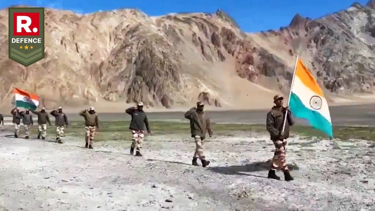 Independence Day 2024: ITBP Personnel March with Tricolour at 14,000 ...