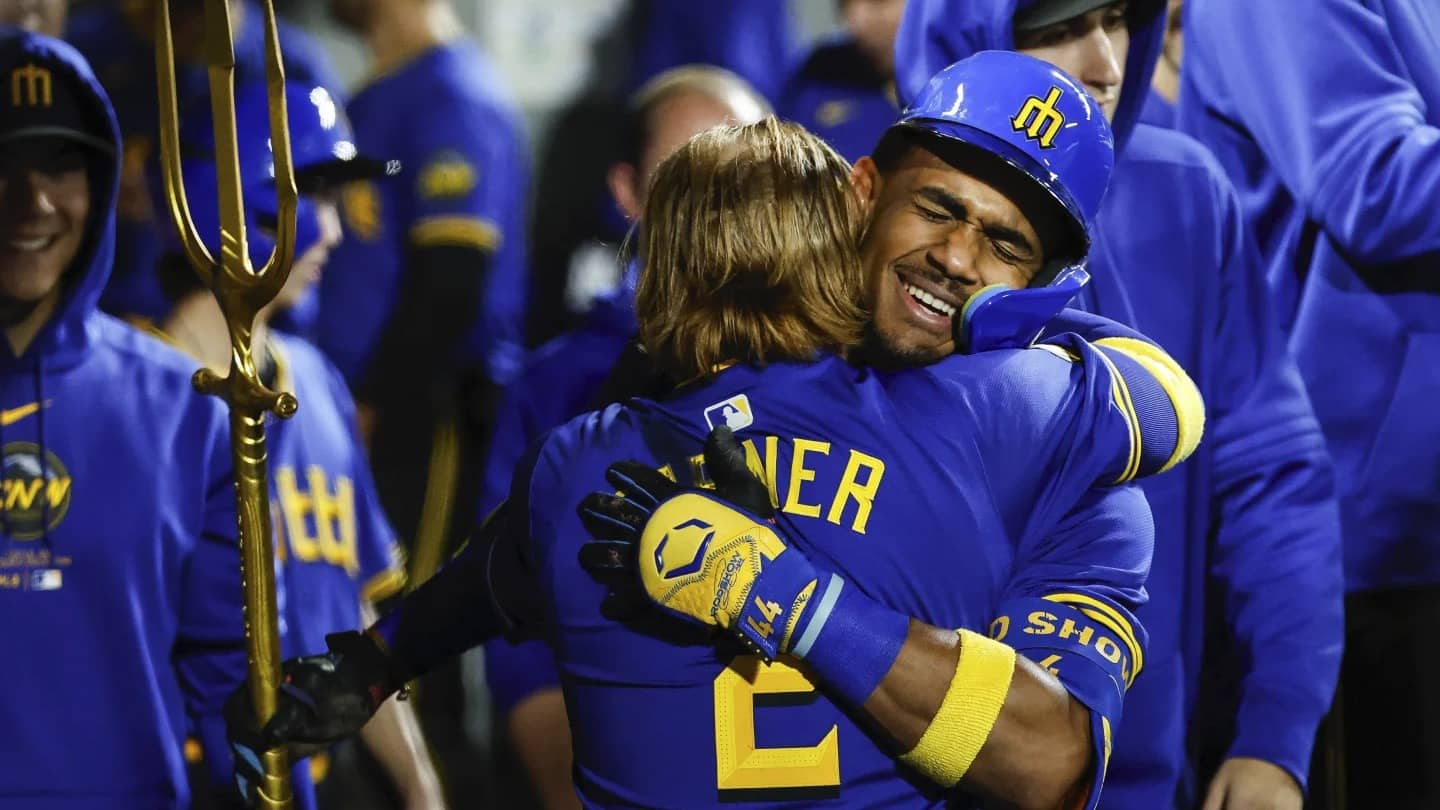 Rodríguez hits 3-run homer in 8th, Mariners beat Rangers 5-4 to spoil ...